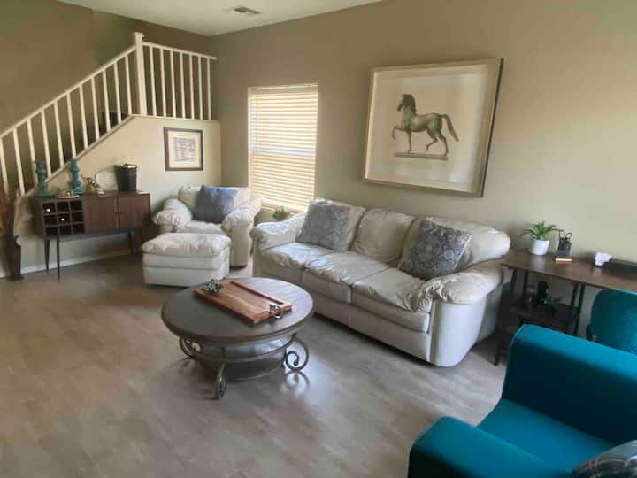 Relaxing 5 Bedroom Home In Maricopa Az. - Maricopa, AZ