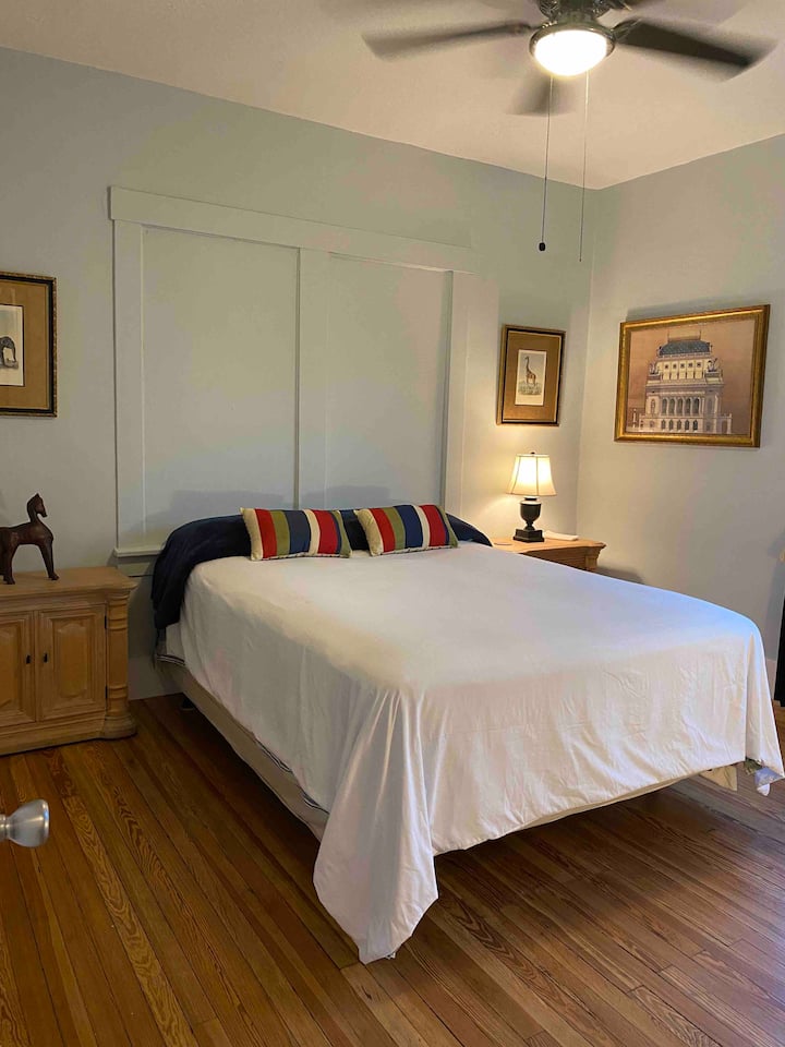 Peaceful Private Room In Mimo District - Miami Beach, FL