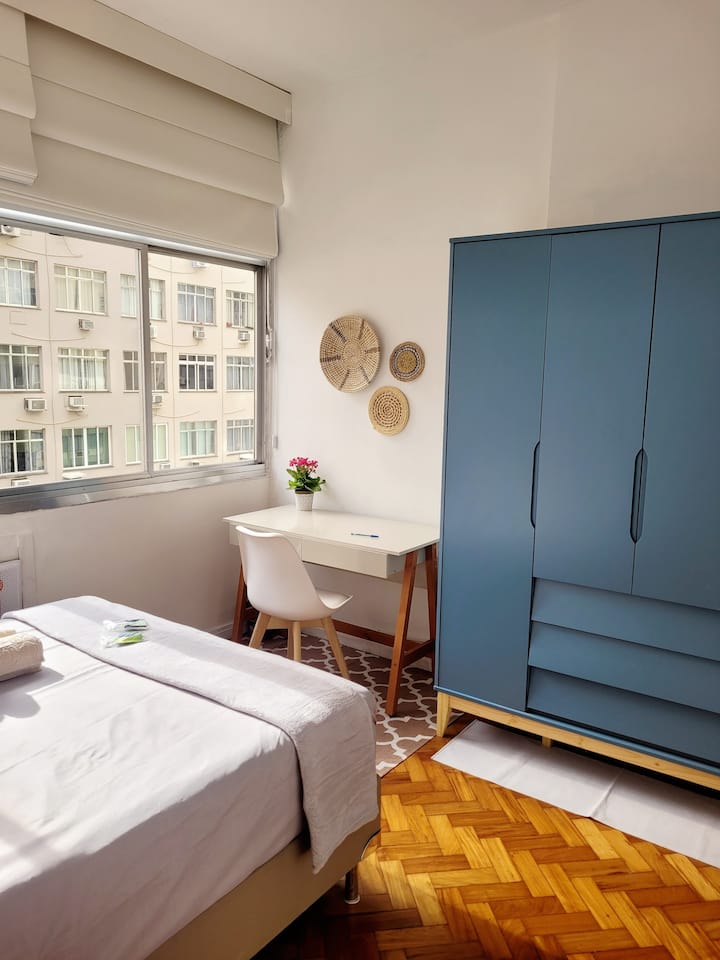 Classic One-bedroom Apartment At The Beach Block - Ipanema