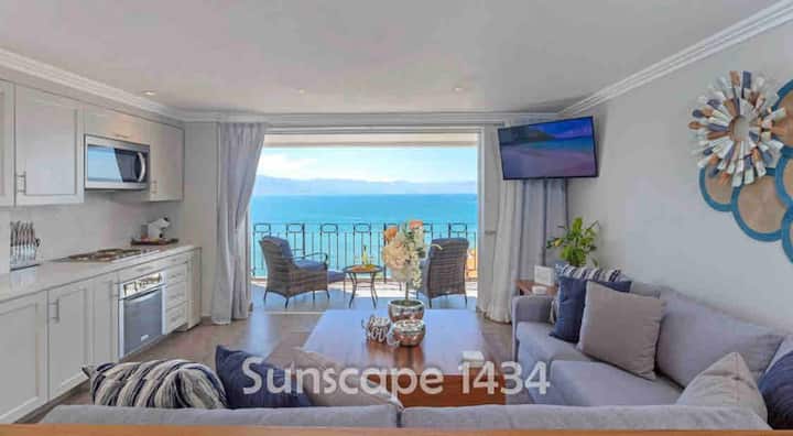Beachfront*  One Bedroom Condo With Stunning Views - Puerto Vallarta