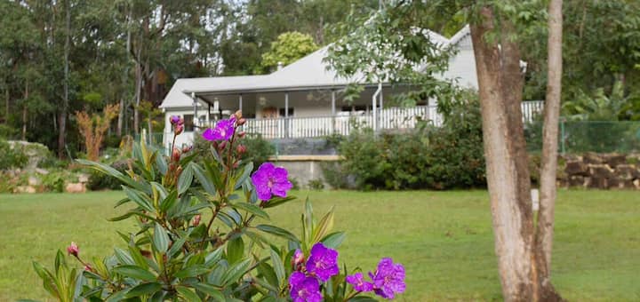 Bumble View
Stroll To Village Cafe & Restaurant - Central Coast