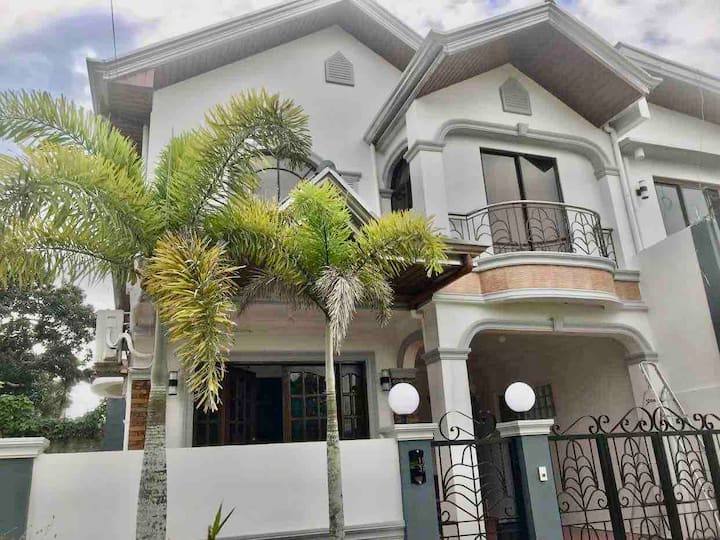 Tagaytay Vacation House Near Ayala Serin Mall W/or - Tagaytay