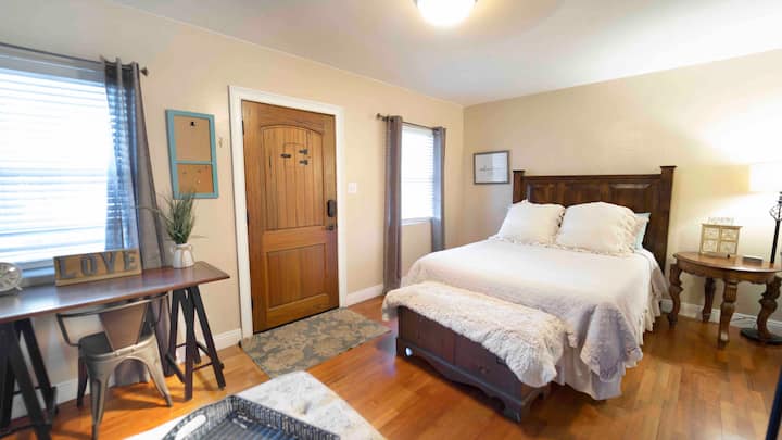 Private Studio In Amazing Central Phx Neighbodhood - Heard Museum