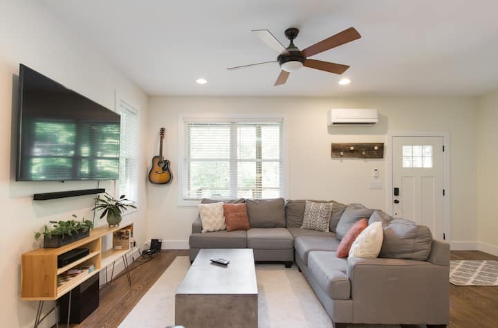 Mountain Getaway Near Lake Tomahawk And Downtown - Black Mountain, NC