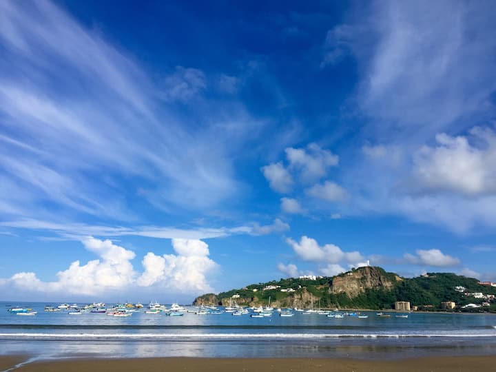 Beachfront Condo -2 Bedrooms/4beds/2bath -6 Person - San Juan del Sur