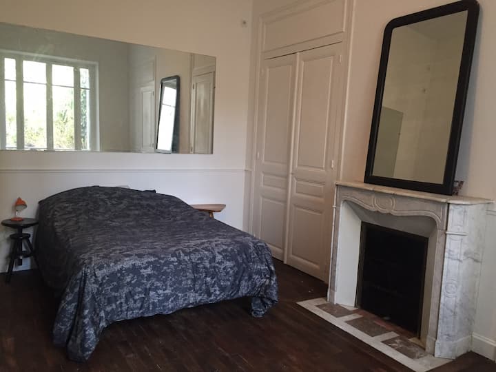 Bel Appartement Spacieux Au Calme En Centre-ville - Reims