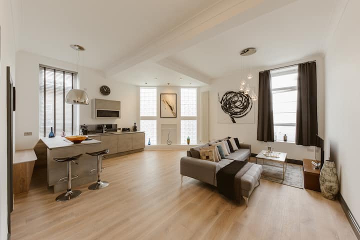 Nice 3 Bed Warehouse Apartment In Chiswick/london - 京斯敦