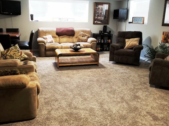 Quiet Room. Queen Bed. - Lima, OH