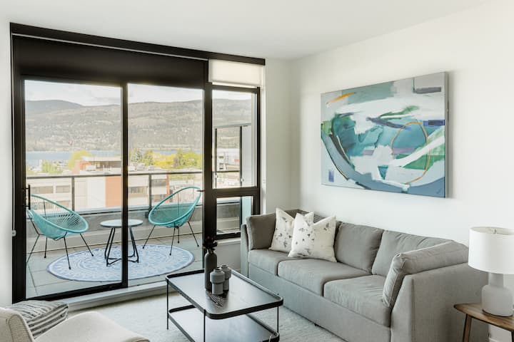 Dt Kelowna Condo W. Lake Views & 25th Floor Access - Kelowna