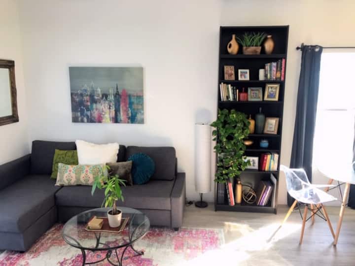 Fresh, Cozy Condo Near The Domain - Austin, TX