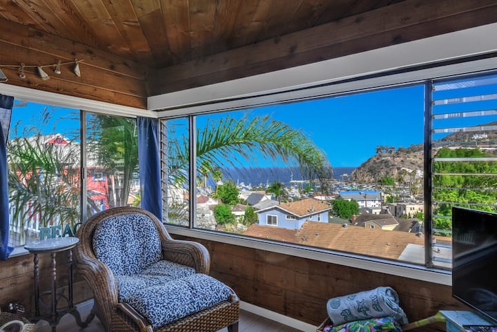 124h#3: 2bd Home W/ Views And Balcony - Avalon, CA