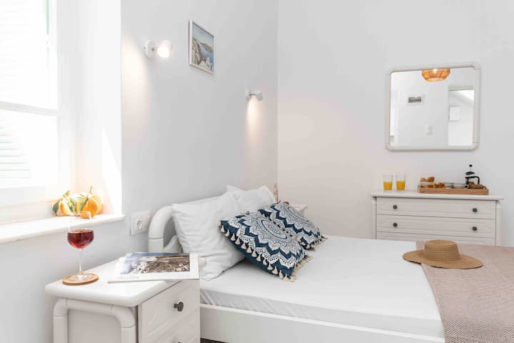 Litsa Apartment In Naxos Town - Naxos