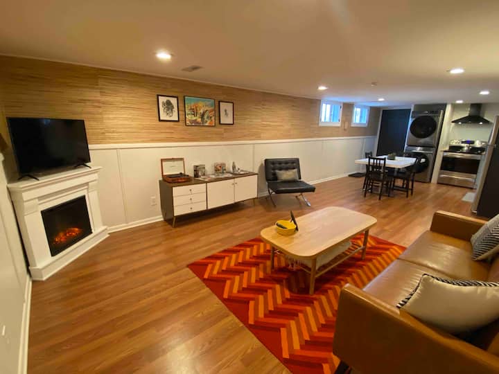 Spacious And Stylish 1-bedroom With Modern Kitchen - デンバー, CO