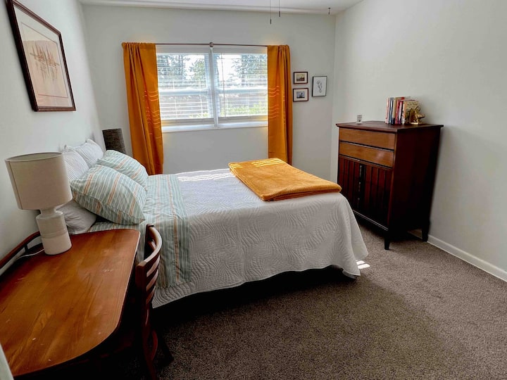 Private Room In Nw Gainesville With Pool - Gainesville, FL