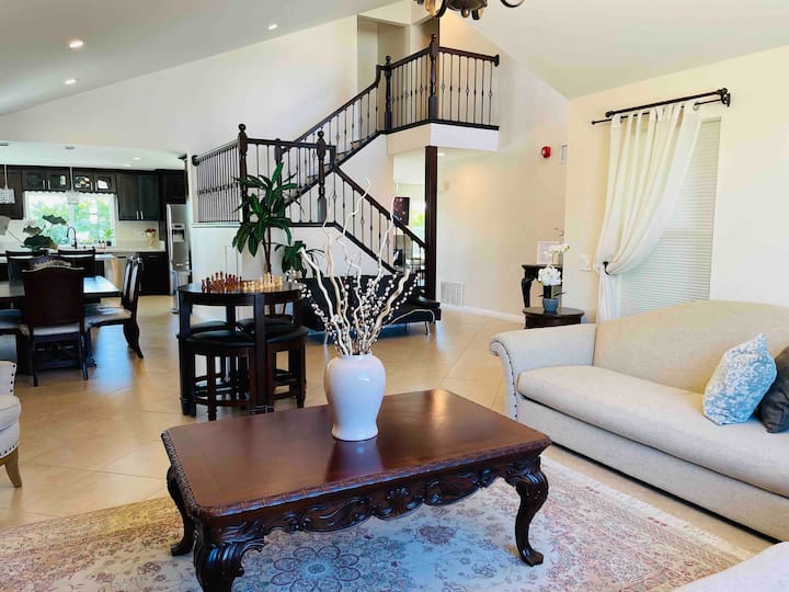 Large Family Home 25min To Beaches 8min Safaripark - Escondido, CA