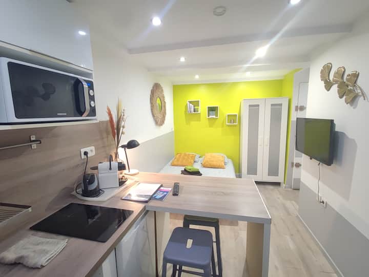 Rostand Ii - Joli Studio Au Coeur De Marseille - Marsiglia