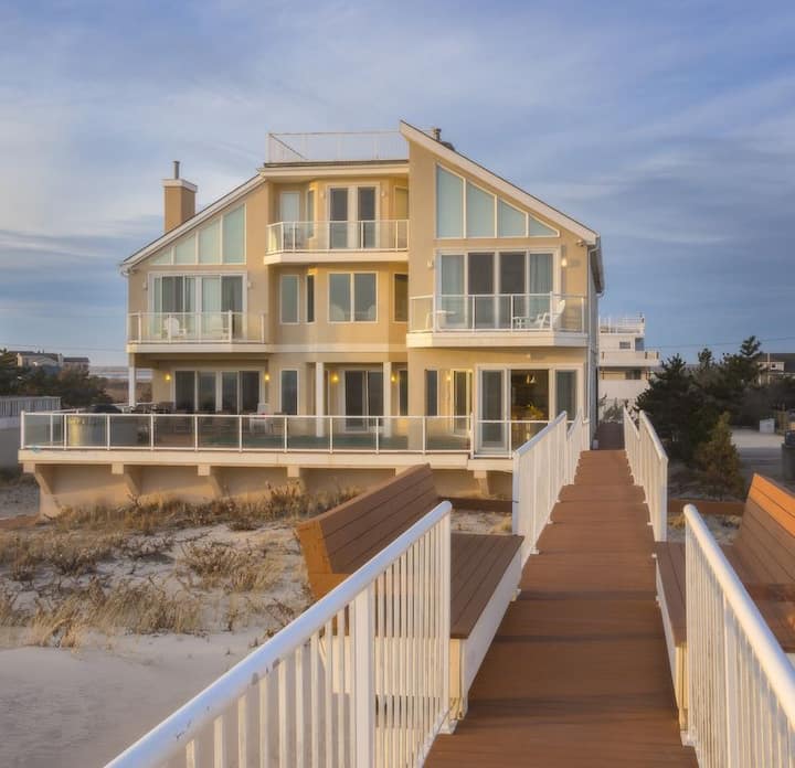 Luxury8bd Oceanfront W/pool & Jacuzzi Spring Deal! - Long Island, NY