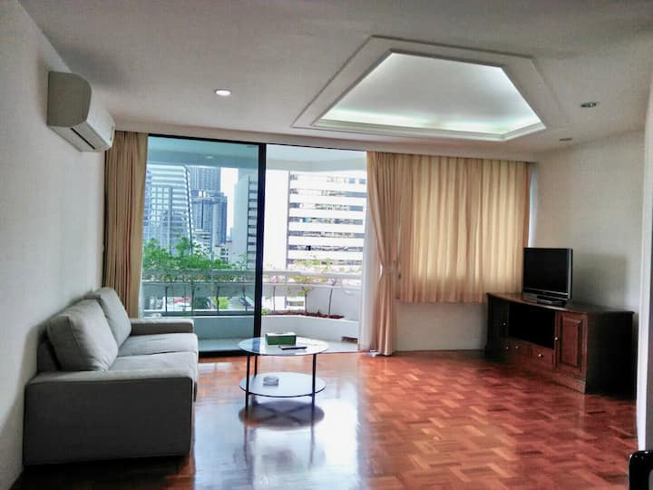 Spacious 3 Bedroom Apartment Bangkok Center - Bangkok