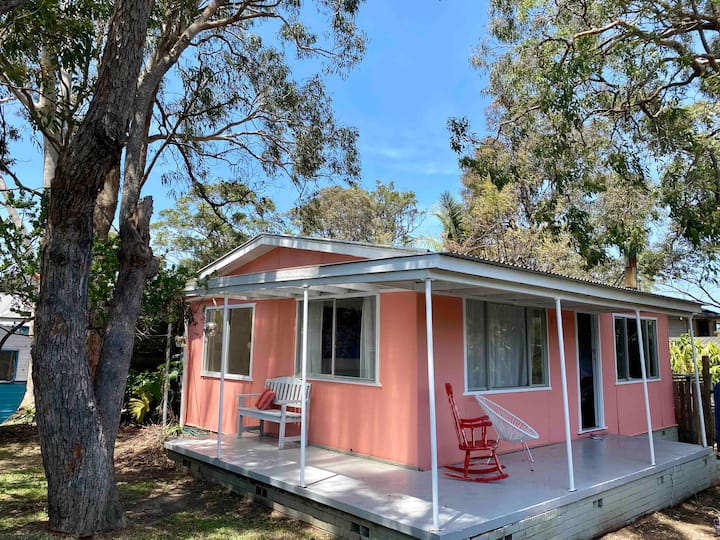 The Pink Beach Shack - Callala Bay