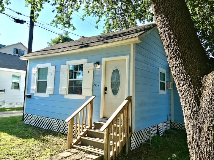 Charming, Quiet Cottage In Galveston! - 加爾維斯頓島