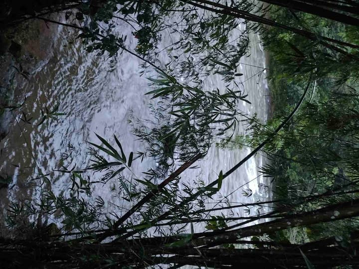 Casa De Frente Para O Rio - Macaé
