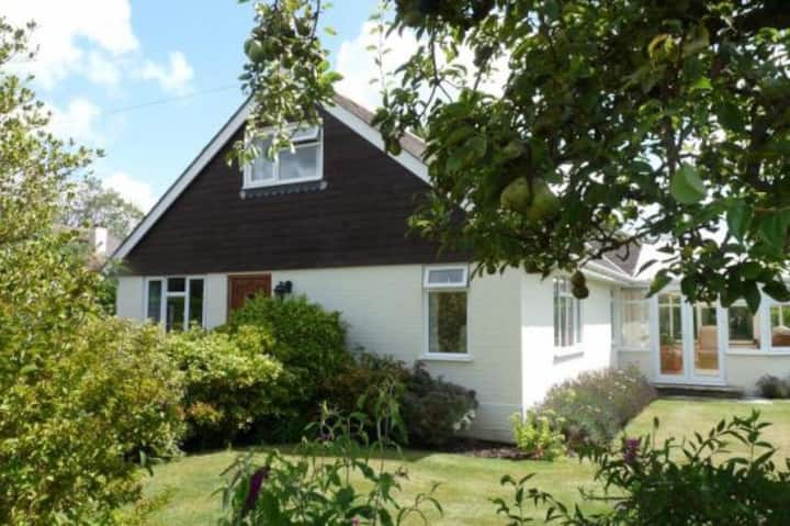 A Quiet Relaxing Stay at The Orchard Rooms Felpham - Houses for Rent in ...