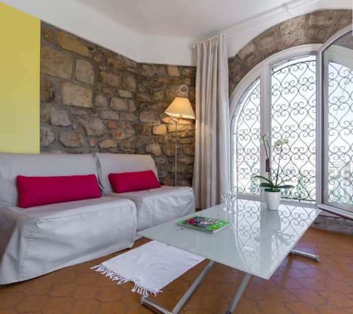 Appart Art Deco Avec Vue Mer Et Jardin - Menton