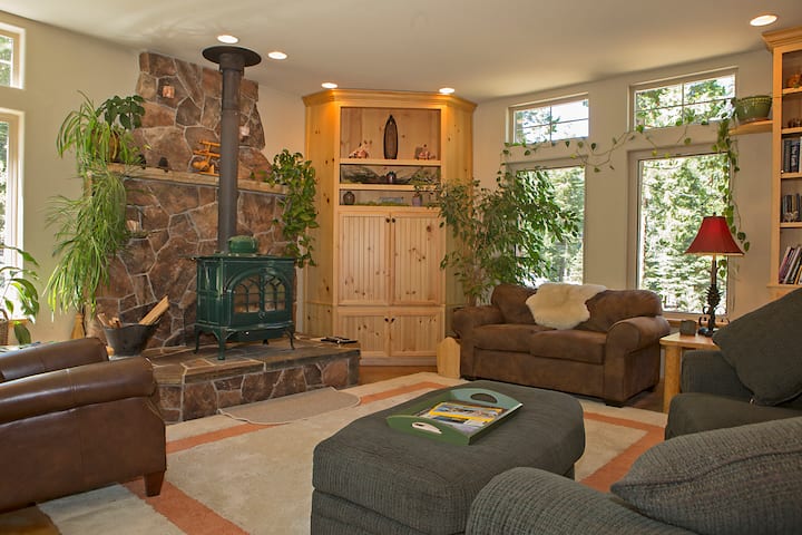 Tahoma Cozy Lodge W/hot Tub 5 Mins From Beaches - Lake Tahoe