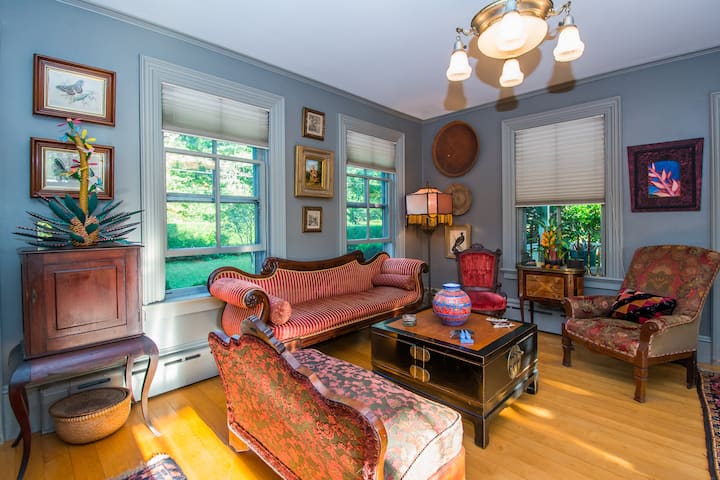 Historic, Unique B&b, Farm To Table Breakfast! - Rehoboth, MA