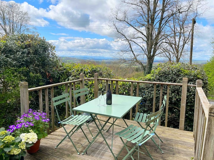Beautiful Cottage In The Hills With Views - Malvern Hills