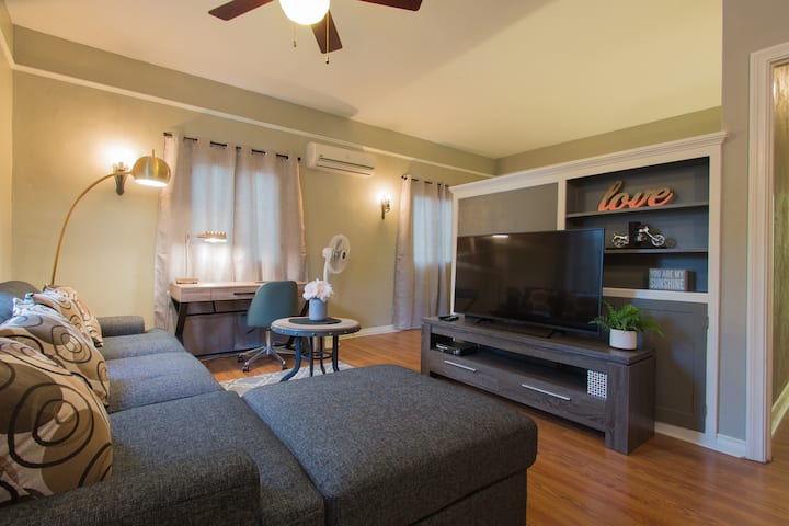 Charming Apartment In The Central Pasadena - Pasadena, CA