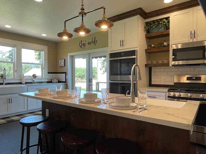 Entire Beautiful Remodeled Country Ranch House - Manteca, CA