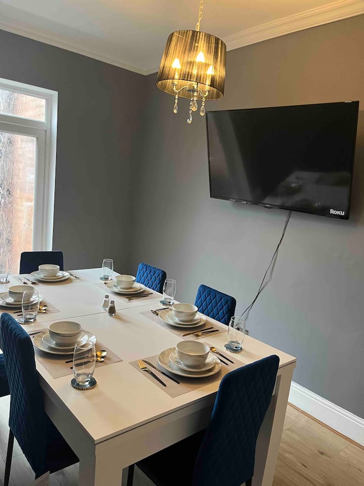 Spacious 5 Bed Near Birmingham City Centre! - Birmingham