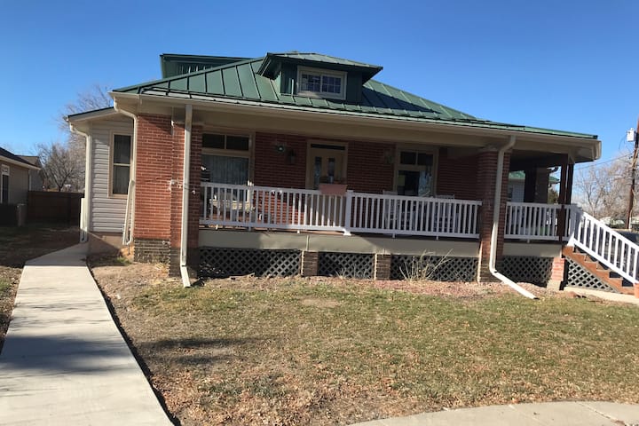 Private Main Floor Apartment Within Our House - Lakewood, CO