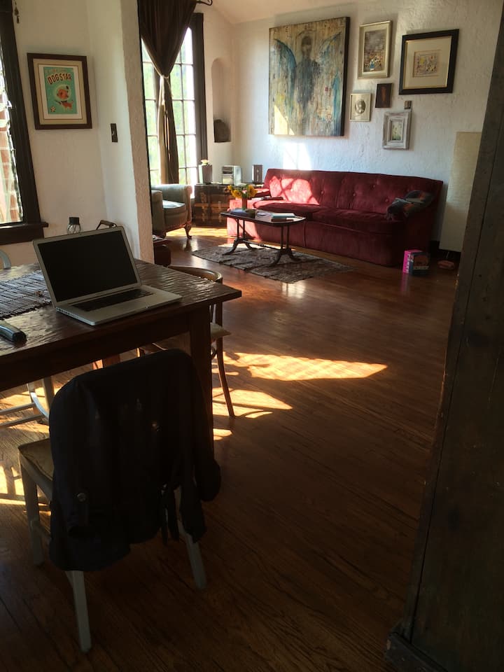 Sweet Spanish Casita In Silverlake - Los Angeles, CA