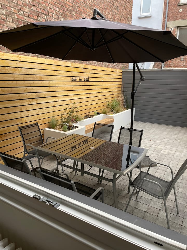 Le Phare Et La Courette-plage-ferry - Calais