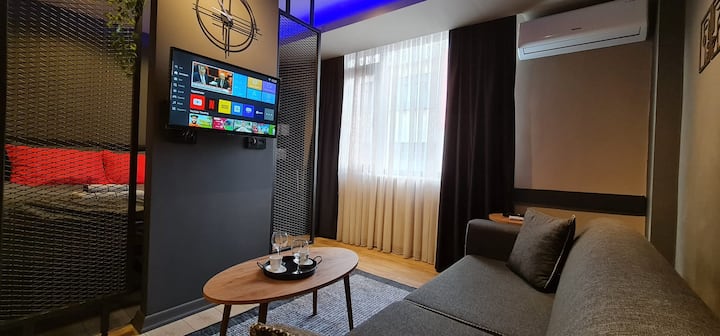 ÇOk Merkezi Bir Konumda Lux Full Eşyalı Daire D4 - Istanbul