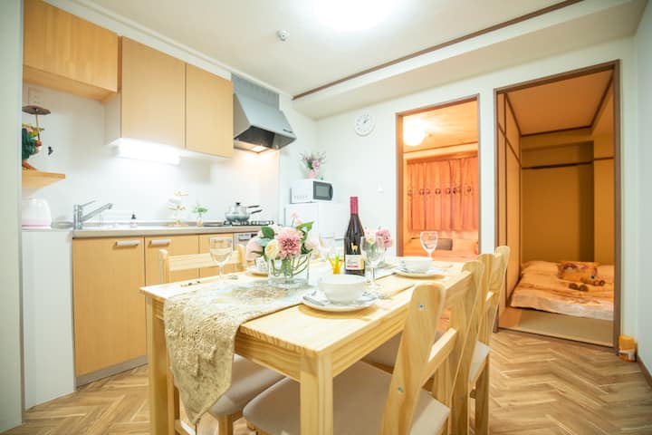 提供优惠机场接送服务/日本橋车站7号出口零距离三室一厅日式电梯公寓房/道顿堀黑门市场徒步2分钟 - Osaka, Japan