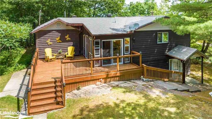 Cheerful 4 Bedroom Cottage On Clearwater Lake - Gravenhurst