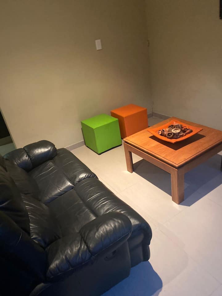 Stunning One Bedbroom Flat In Dawncrest - Pinetown