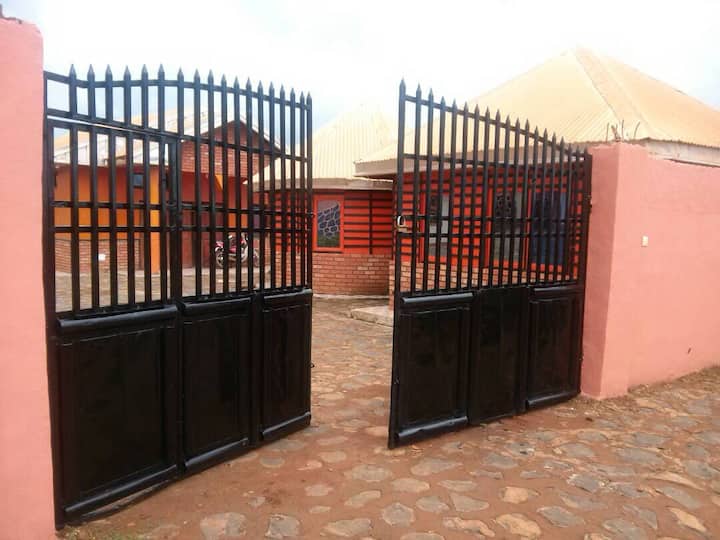 Eclipse Guesthouse Tobin - Cameroun