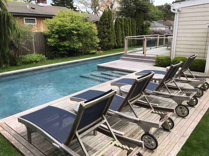 Cozy Bayfront Escape  
Family Friendly - Hampton Bays, NY