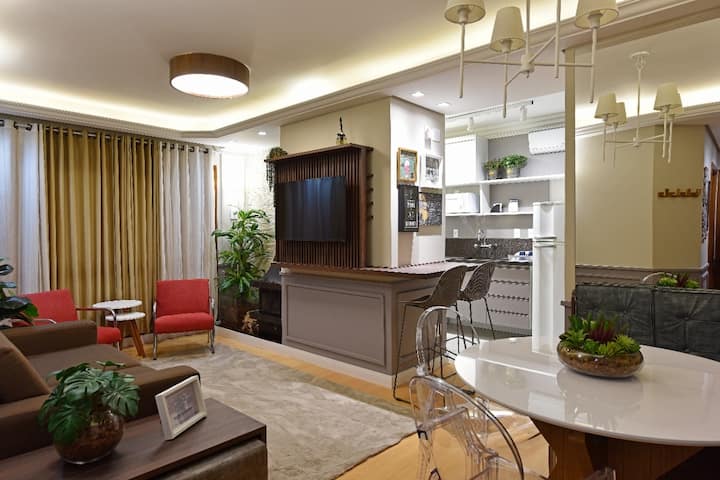 Apê 2 Quartos Com Garagem A 850mt Da Rua Coberta - Gramado