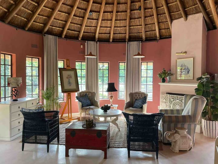 Deb’s Place. Stylish, Peaceful Private Cottage - Johannesburg