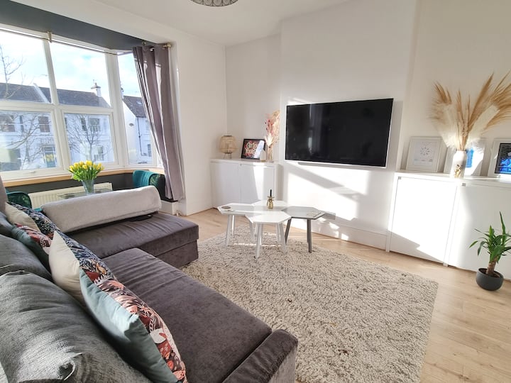 Modern Luxury Beach Apartment In Hove - Brighton & Hove