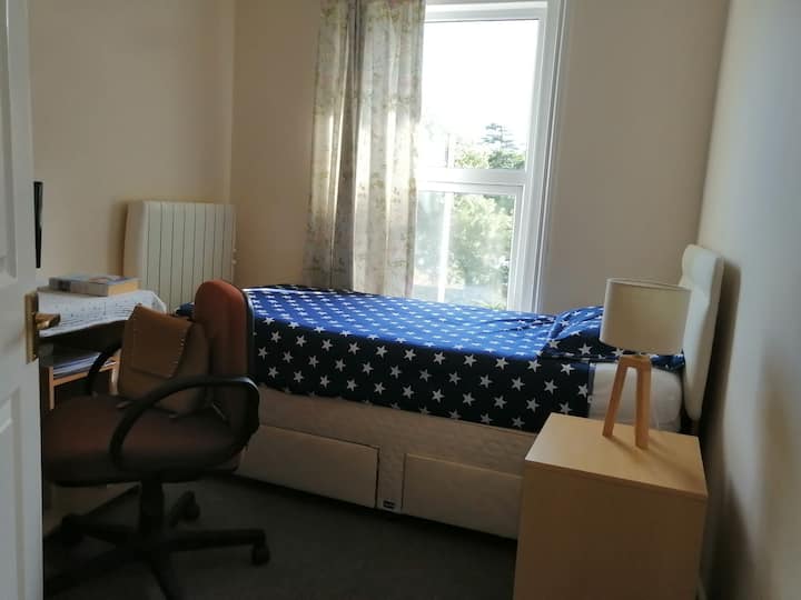 Beautiful Room In Branksome In Poole - Bournemouth