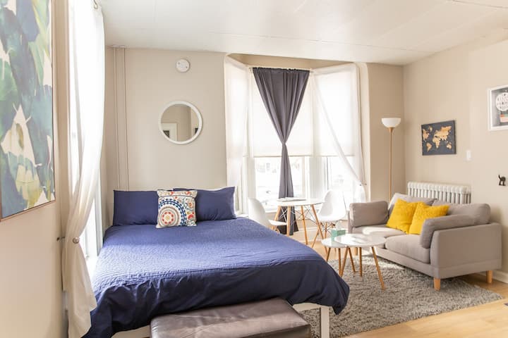 Charming Studio Walkable To Downtown Portland - Portland, ME