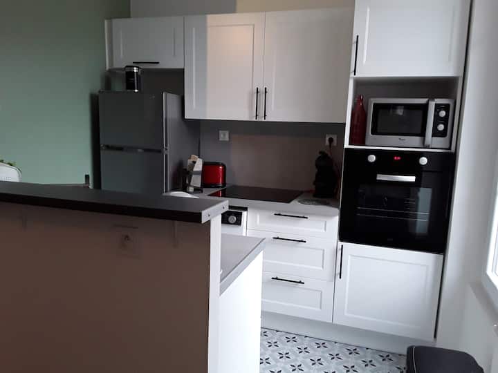 Appartement Très Lumineux Refait à Neuf - Orcival