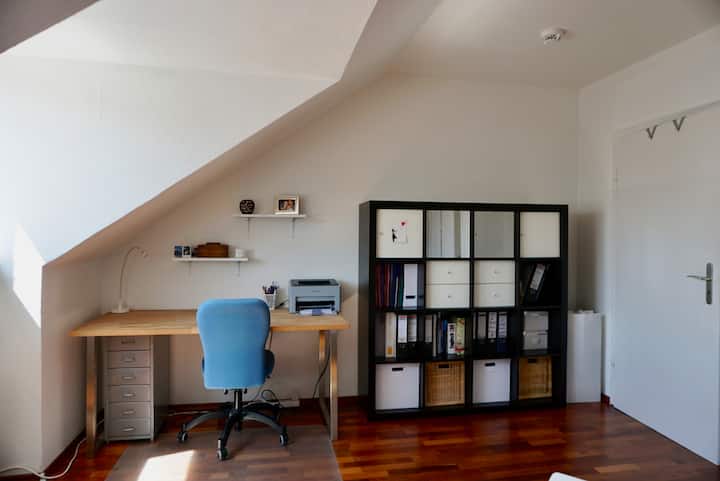 Gemütliches Zimmer Direkt An U-bahn - Munich