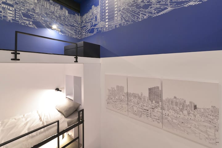 In Style House-4f Double Room/ Shared Bathroom - 高雄市